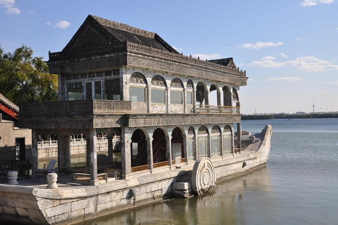 Beijing Private Tour: Fragrant Hills Park, Summer Palace, Bird's Nest&Water Cube - Exploring the Details of the Tour