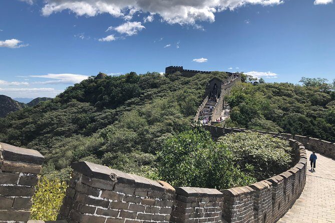 Beijing Private Tour: Mutianyu Great Wall, Wangfujing Street and Kungfu Show - Evening Entertainment: The Kungfu Show at Red Theatre
