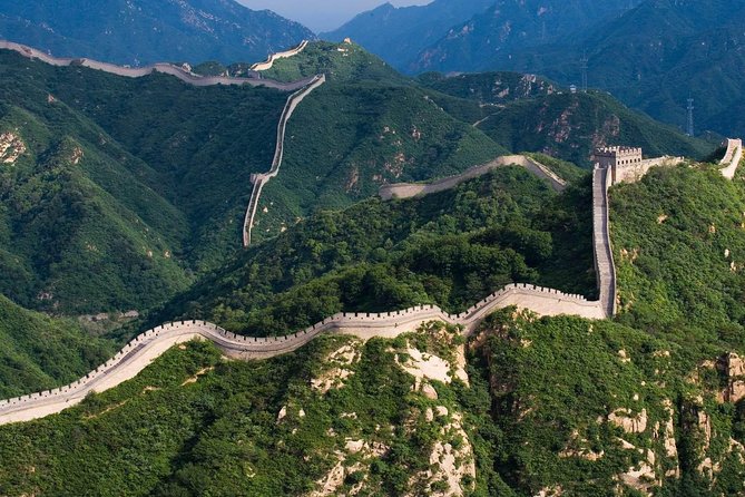 Beijing Private Tour to Badaling Great Wall and Longqing Gorge with Boat Ride - Lunch: Local Flavors