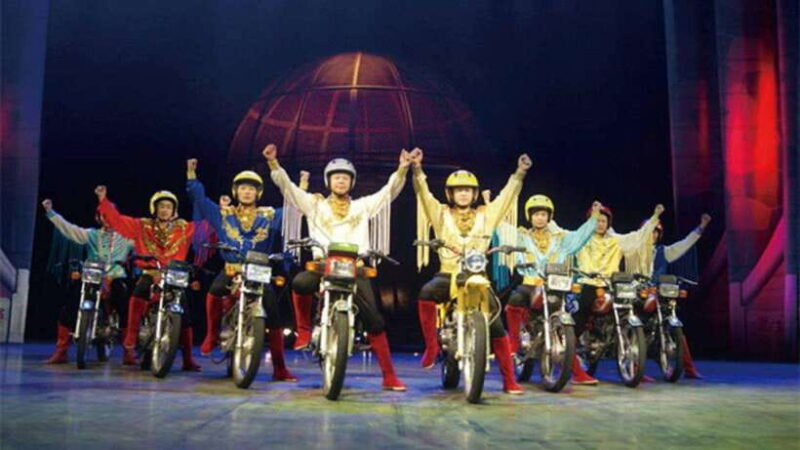 Beijing: Red Theatre Acrobatics Show Ticket-Local Must-See - Who Should Consider This Tour?