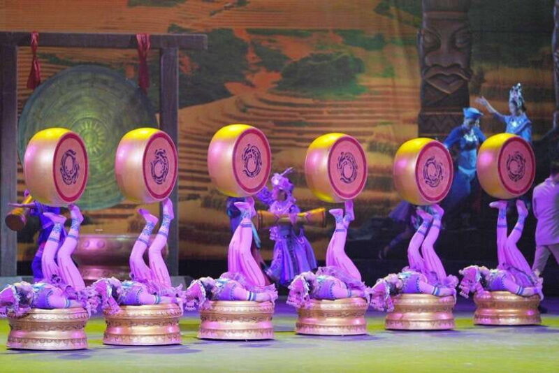 Beijing: Red Theatre Acrobatics show viewing Chinese culture - The Experience Provider: Panda Happy Journey in China