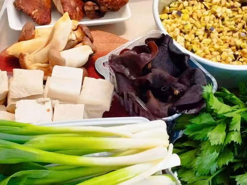Beijing: Vegan Home Cooking & Local Market Tour with Sanxia - Key Points