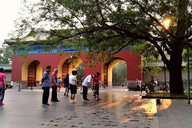 Beijing Walking Tour: Temple of Heaven and Hongqiao Market - The Experience Provider