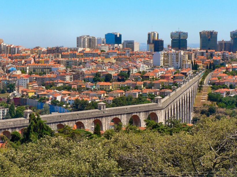 Belém, Lisbon Aqueduct and Cristo Rei with a guide Van Tour - FAQ