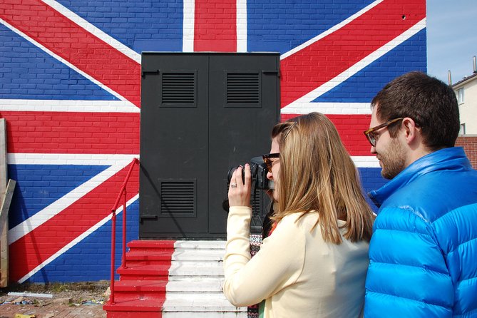 Belfast Express Taxi Tour Irish History Murals, Peacewalls 1 hour - The itinerary: What’s included?