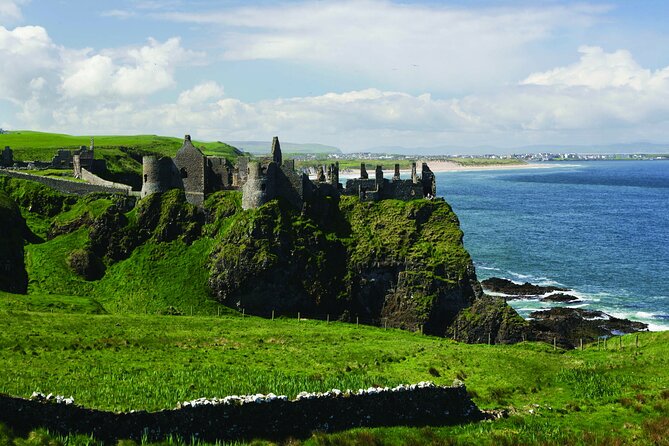 Belfast - Giants Causeway , Dunluce Castle and Dark Hedges - Pricing and Inclusions
