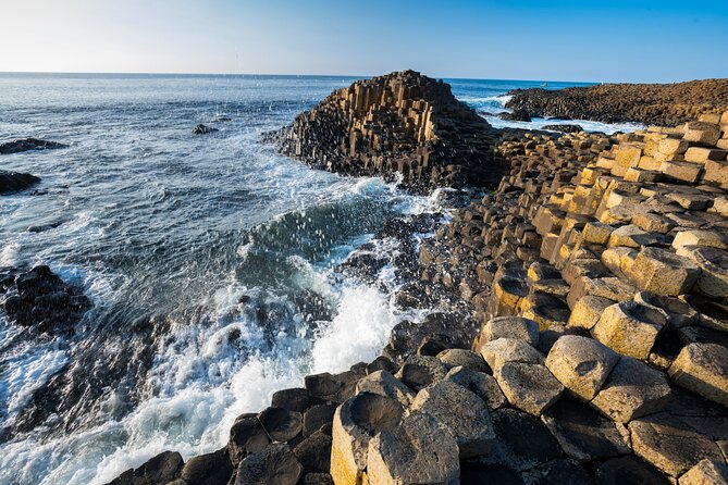 Belfast - Giants Causeway , Dunluce Castle and Dark Hedges - Highlights and Expectations