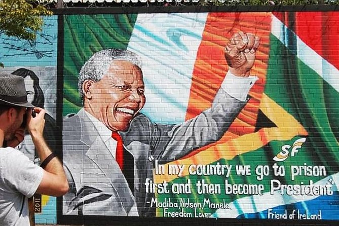 Belfast Official Private City Tour - Exploring Belfast’s Murals and Conflict Zones
