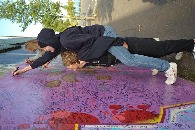 Belfast Original Taxi Drivers 2hr of the History of Terror Tour - Meeting and Pickup Details