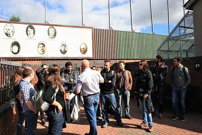 Belfast Political Tour-Conflicting Stories Walking Tour - The Murals of West Belfast: Nationalist Side