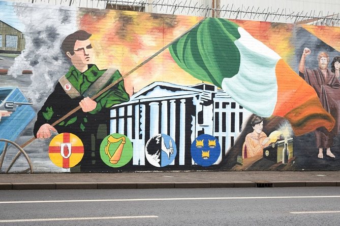 Belfast's Political Mural Taxi Tour - The Sum Up