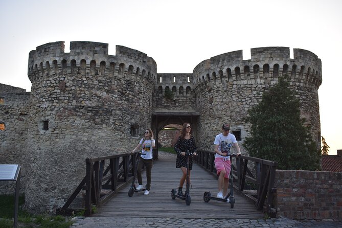 Belgrade Layover Private tour + E-Scooter Sighteeing - Key Points