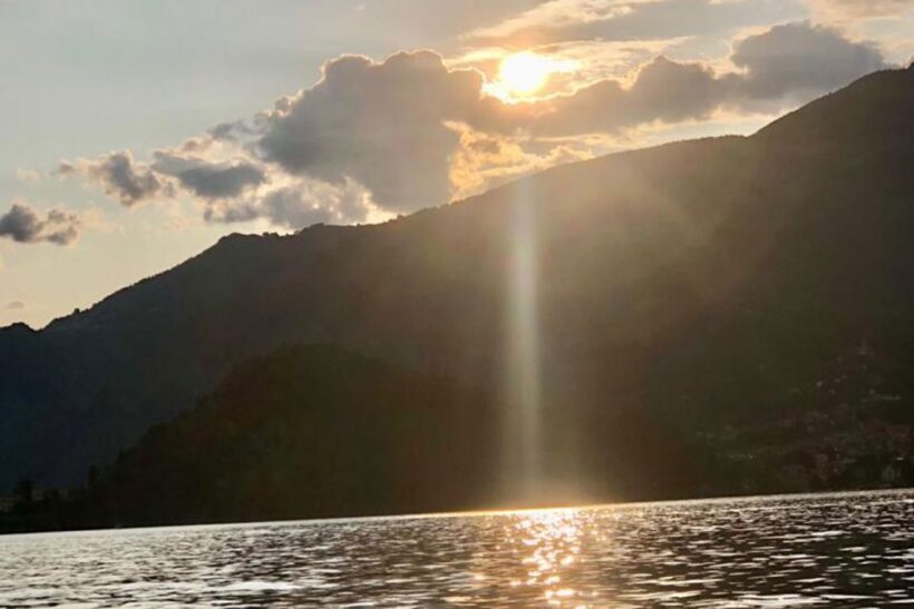 Bellagio: Lake Como Sunset Kayak Villas Experience - Introduction