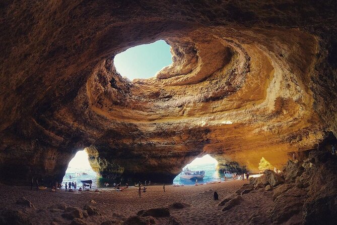 Benagil Kayak Guided Tour Secret Beaches and Caves 2h - Positive Traveler Feedback