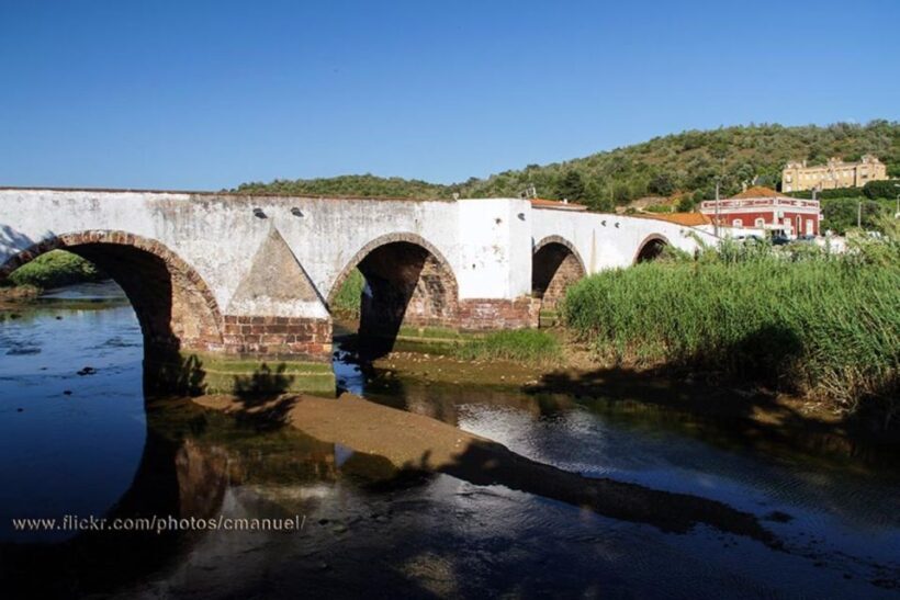 Benagil & Silves Castle Seightseing Tour from Albufeira - FAQ