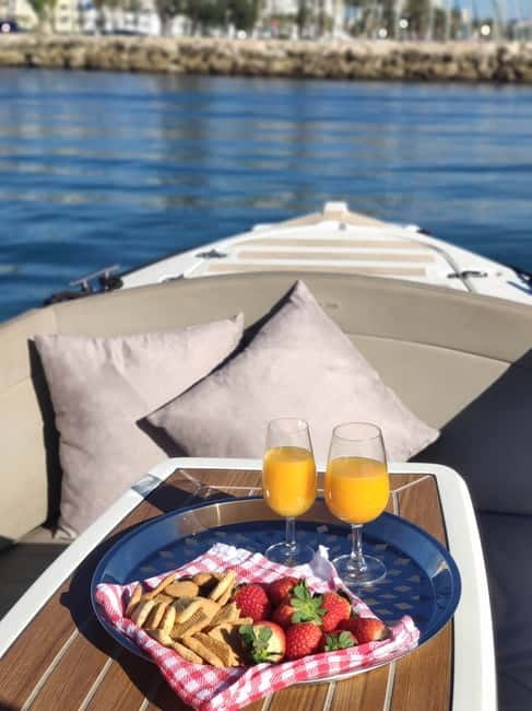 Benalmadena: Boat Rental with No License Required - Who Would Love This Experience