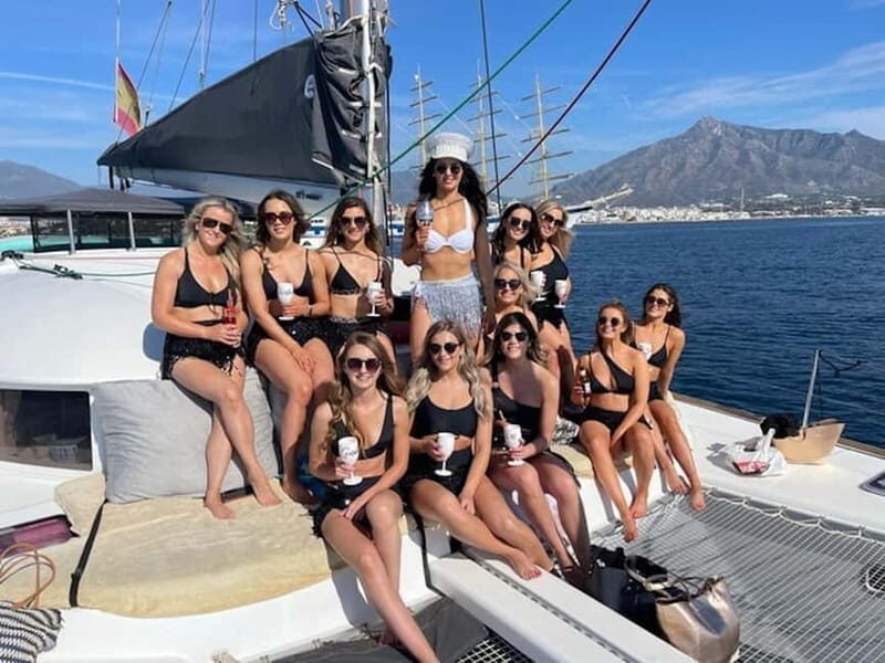Benalmádena: Dolphin Watching a Yacht with Snacks and Drinks - Who Should Book This Tour?