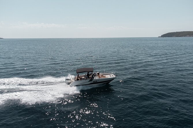 Beneteau Flyer 7.7 Spacedeck Cruise - Frequently Asked Questions