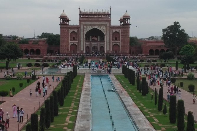 Bengaluru to Agra Taj Mahal Same Day Trip with Flights and lunch - Frequently Asked Questions (FAQs)