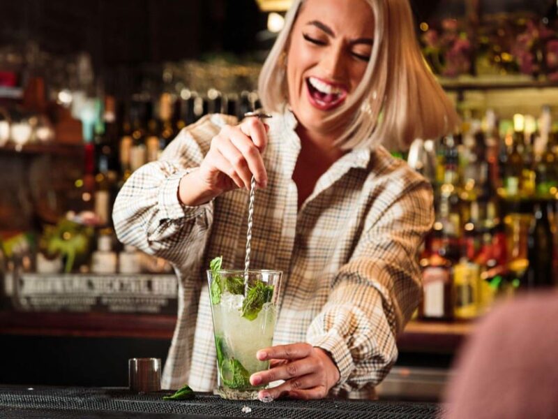 Benidorm: 1-Hour Private Tipsy Cocktail Masterclass - The Value of the Experience
