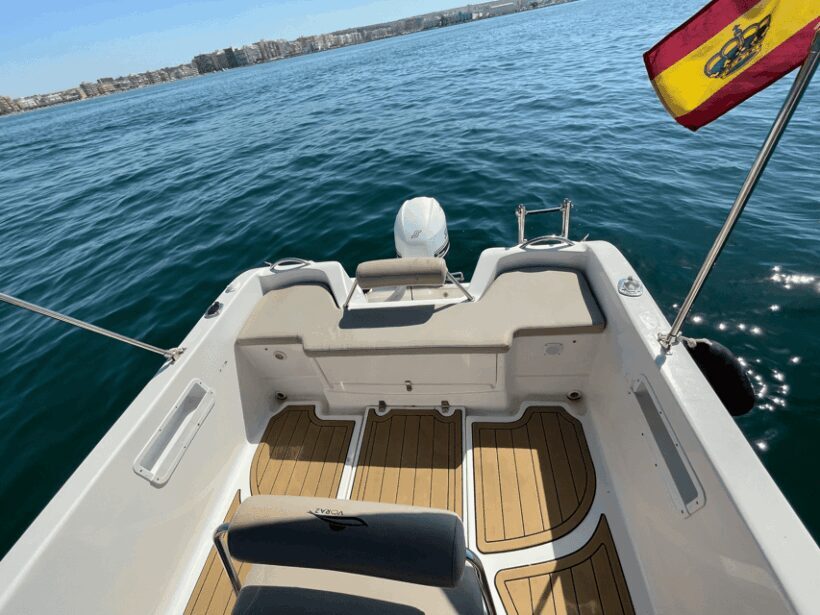 Benidorm: Voraz Motorboat Rental (No License Needed) - Key Points