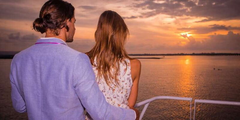 Benoa Bali: Sunset Dinner Cruise with Show and Live Music - The Experience’s Strengths