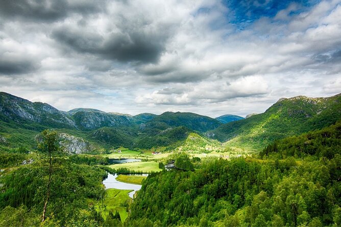 Bergen Golden Circle Fjortour by Minibus - Guides and Tour Highlights