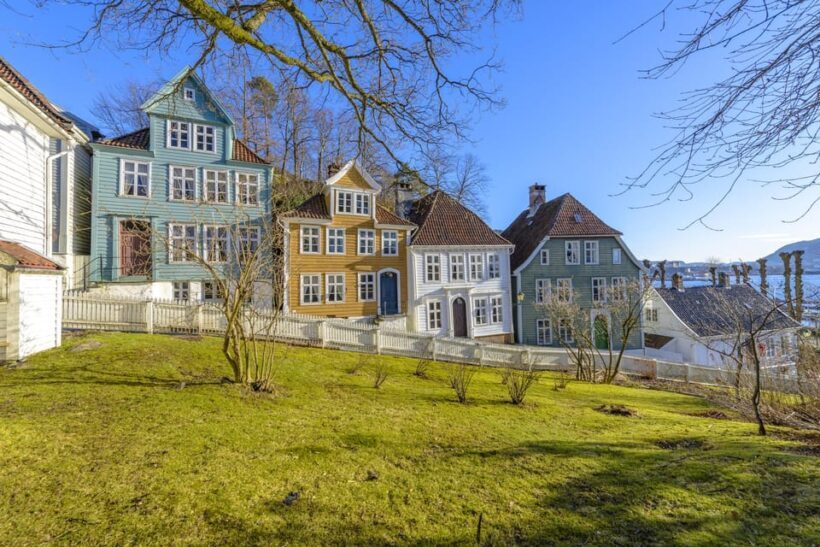 Bergen: Guided Car Tour with Old Bergen Museum & Fantoft - Pricing and Overall Value