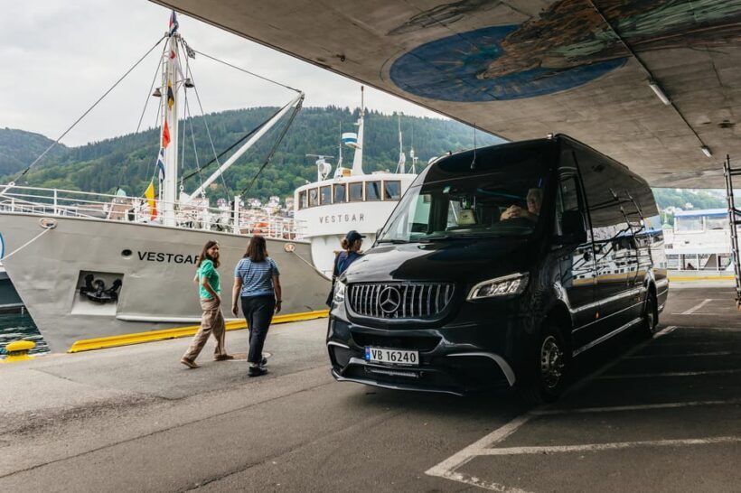 Bergen: Guided Minibus Tour with Photo Stops - A Closer Look at the Bergen Guided Minibus Tour