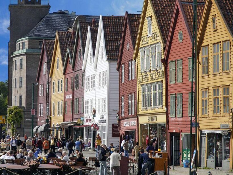 Bergen: Guided Private Shore Excursion - The Bryggen District: A Medieval Marvel