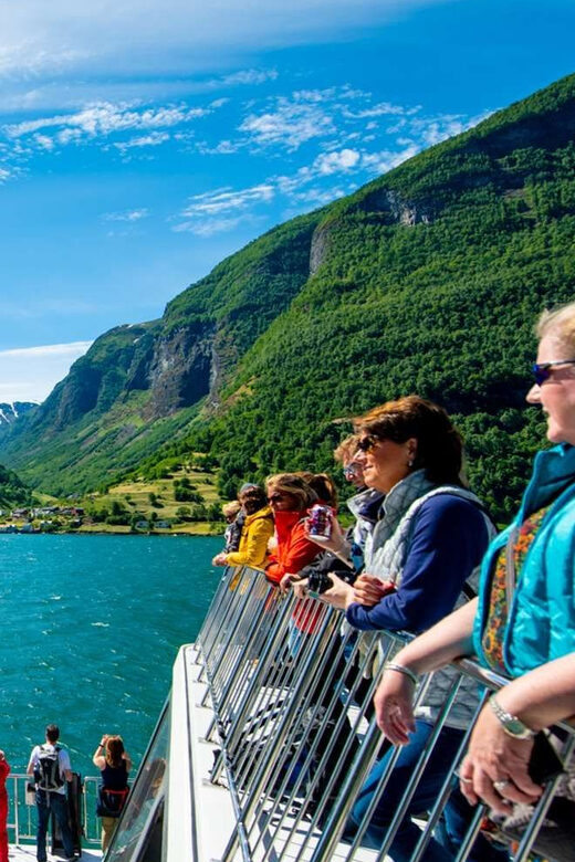Bergen: Nærøyfjorden, Flåm, and Stegastein Guided Bus Tour - FAQs