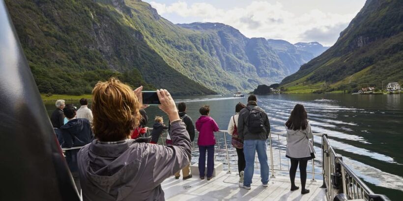 Bergen: Nærøyfjorden, Flåm, and Stegastein Guided Bus Tour - Final Thoughts