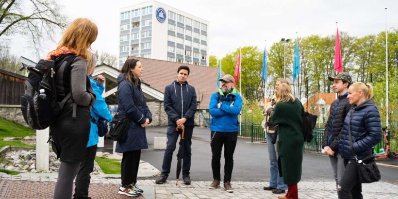 Bergen: Nordnes Neighborhood Hidden Gems Walking Tour - The Sum Up