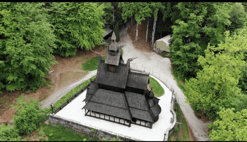 Bergen: Private City Tour with the Best of Hardangerfjord - Starting with Bergen: A City of Color and History