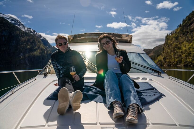 Bergen: Private Evening Yacht Cruise with Snacks and Wine - A Scenic Journey on Bergen’s Waters