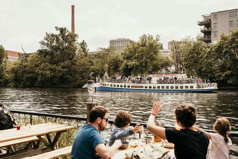 Berlin: 2.5-Hour Beer & Sunset Sightseeing Boat Cruise - Authentic Reviews and Real Experiences