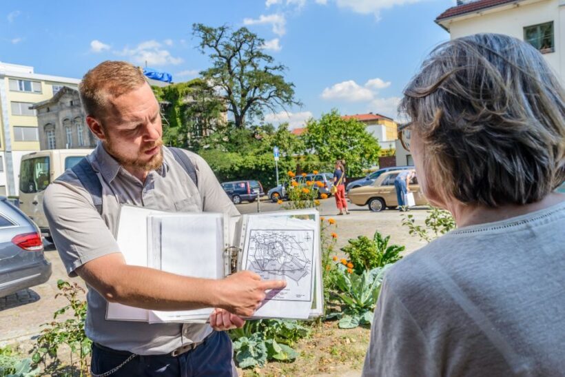 Berlin: 2.5-Hour Walking Tour through Kreuzberg 61 - FAQs