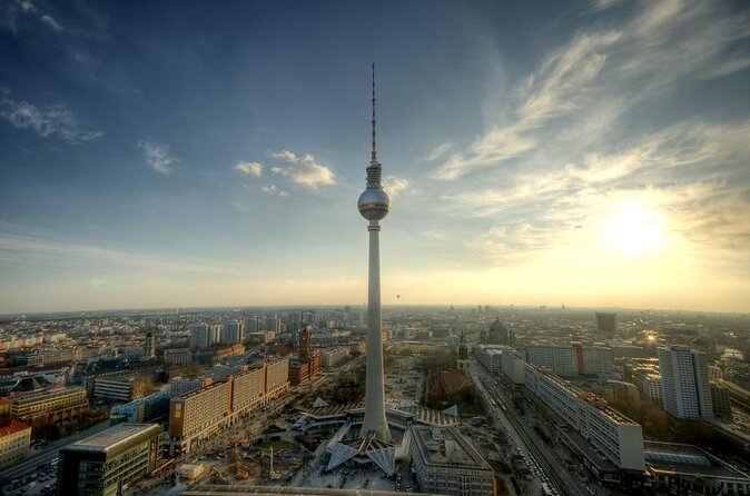 Berlin 4-Course Sunset Dinner Cruise Including Drinks - What You Can Expect from the Berlin Sunset Dinner Cruise