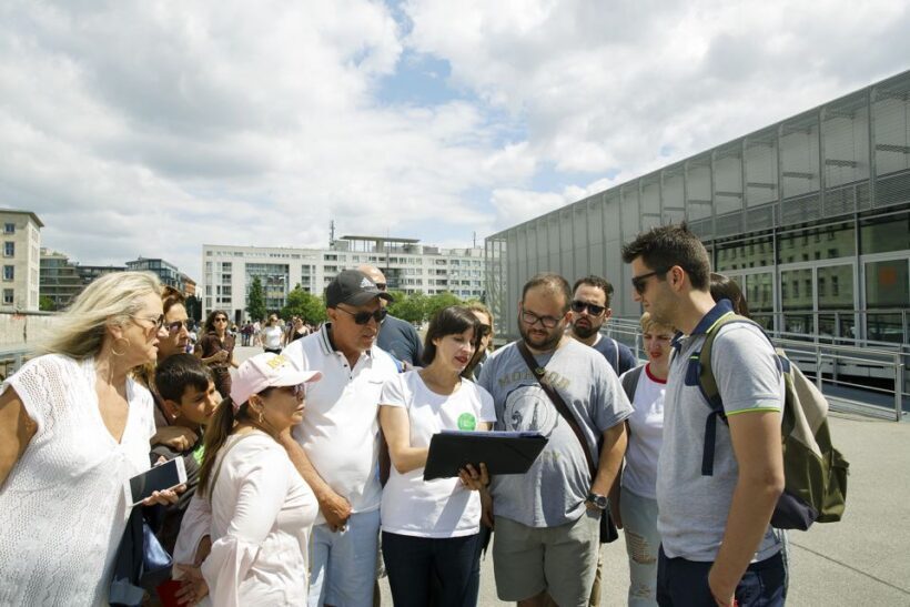 Berlin: 4-Hour Guided Highlights Tour in Spanish - FAQ