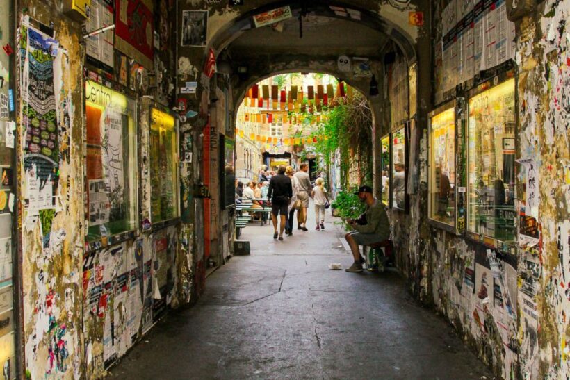 Berlin: Alternative Berlin Walking Tour - What to Expect During the Tour