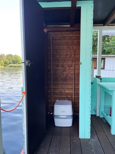 Berlin: Bahamas Raft Boat Rental - What’s Included and What’s Not