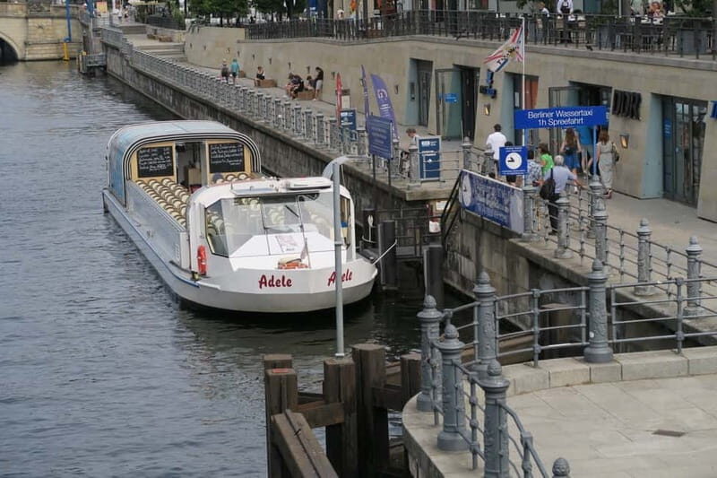 Berlin: Boat Sightseeing Cruise with Audioguide - Key Points