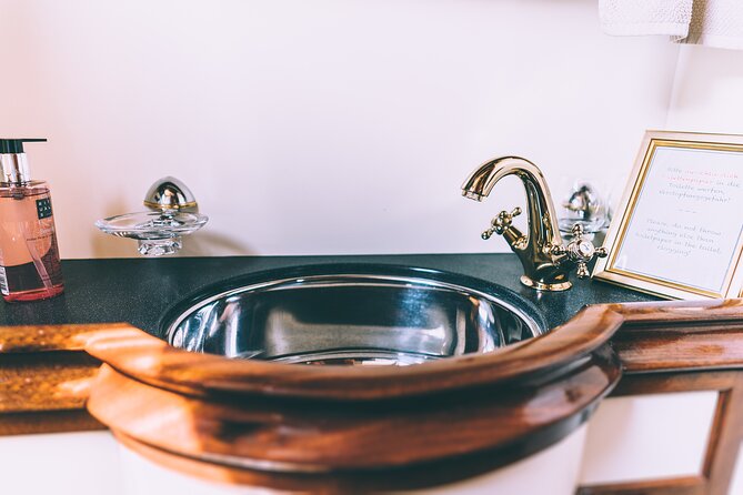 Berlin Boat Sightseeing Tour on Electrified Vintage Yacht - Audio Commentary: A Mixed Experience