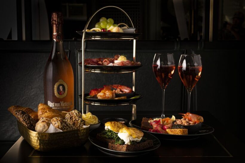 Berlin: Breakfast at Café Wintergarten - An Atmosphere That Whisks You Back to the 1920s