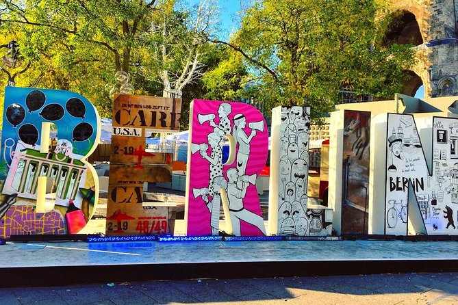 Berlin City Center: the Most Famous Sites (Private 3 Hours Walking Tour) - Exploring the Reichstag Building