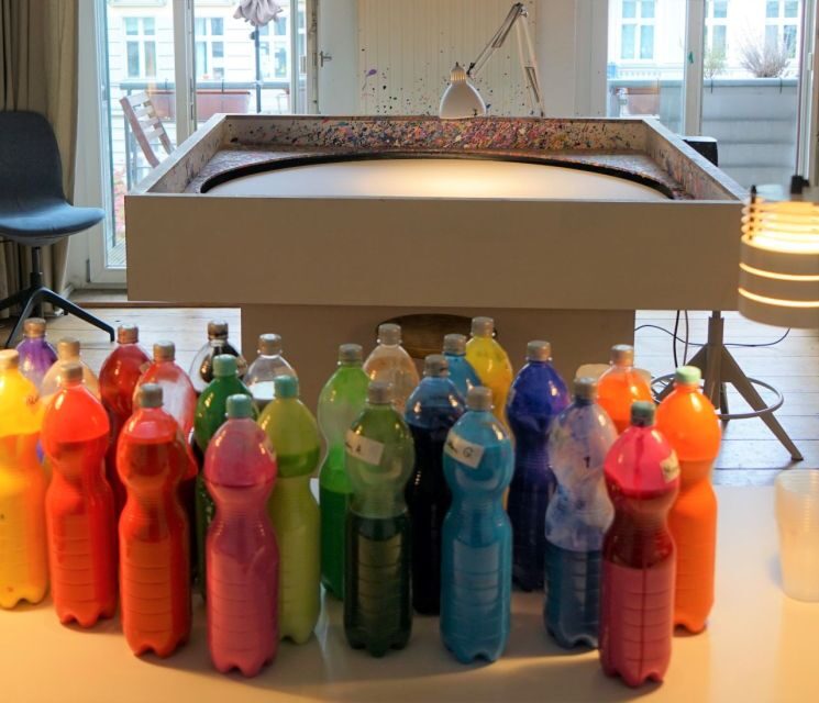 Berlin: Create Your Own Spin Painting at Jans Echternacht - Practical Details and Tips
