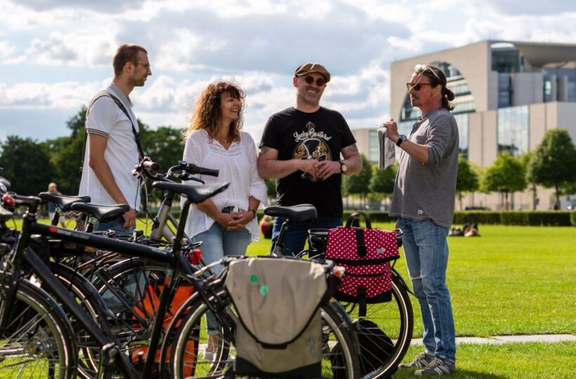Berlin: E-Bike Tour of the Berlin Wall and Mitte Highlights - An In-Depth Look at the Berlin E-Bike Tour Experience