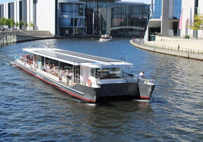 Berlin: East Side Gallery Spree Cruise in a Solar Catamaran - FAQ