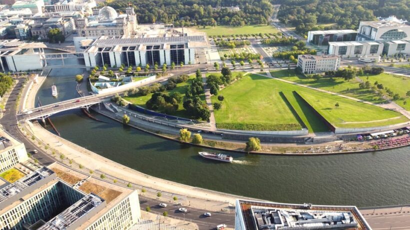 Berlin: Evening Sightseeing River Cruise on the Spree - Practical Tips for the Best Experience