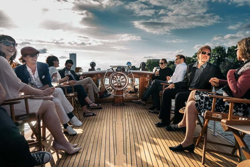 Berlin: Evening Yacht Cruise with Aperitif & Dinner Upgrade - Value and Cost Analysis
